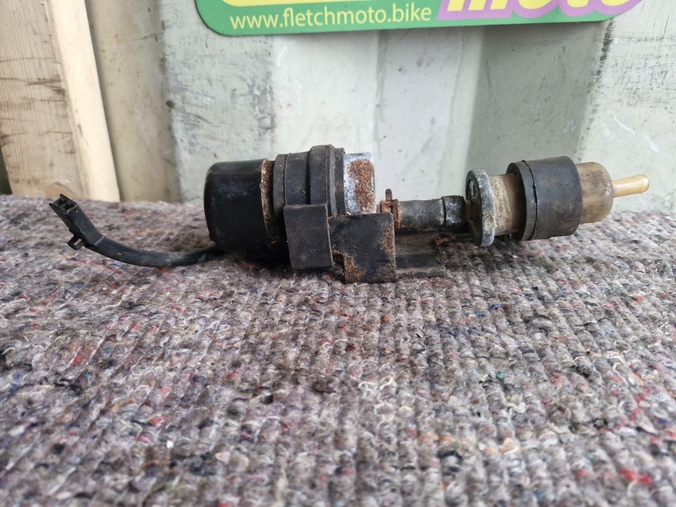 1990 KAWASAKI ZXR750 H2 PETROL FUEL PUMP AND MOUNTING BRACKET | eBay UK