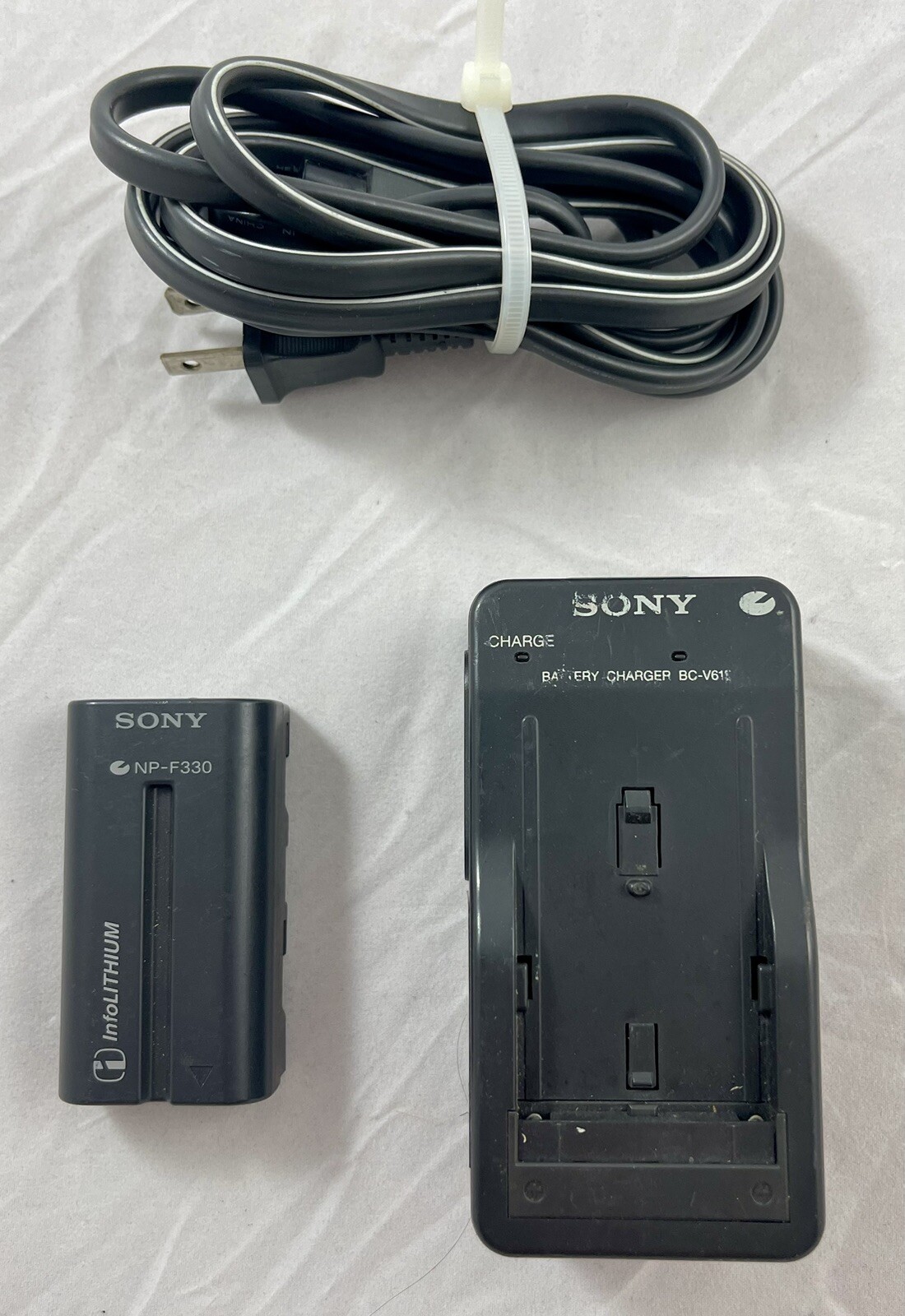 Genuine Sony BC-V615 Charger For Sony NP-F970 F550 NP-F750 F530 Battery ...