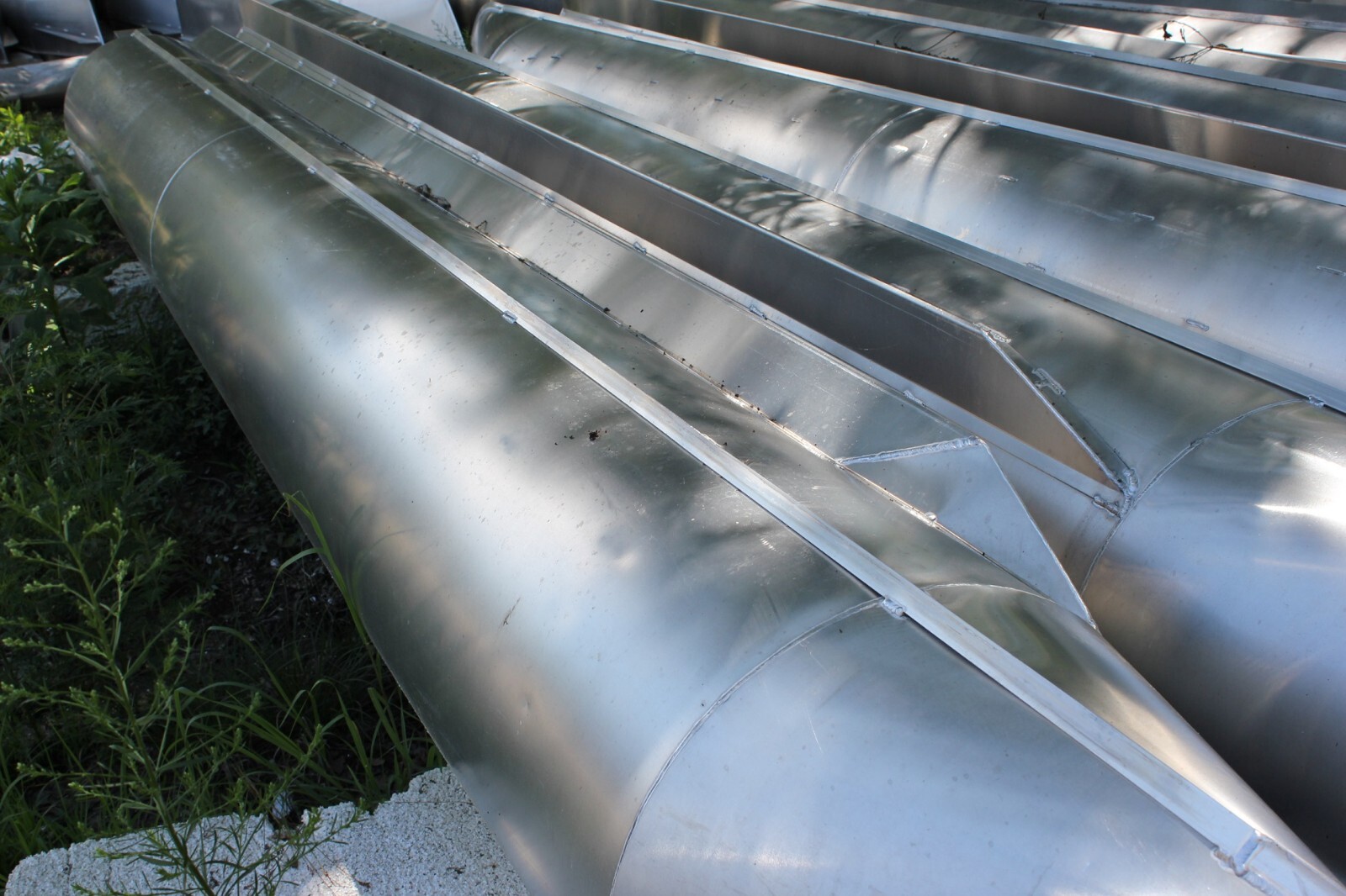 PONTOON LOGS, TUBES, FLOATS - 27' x 27" 29" - 1 strake for RS - $2100 ...