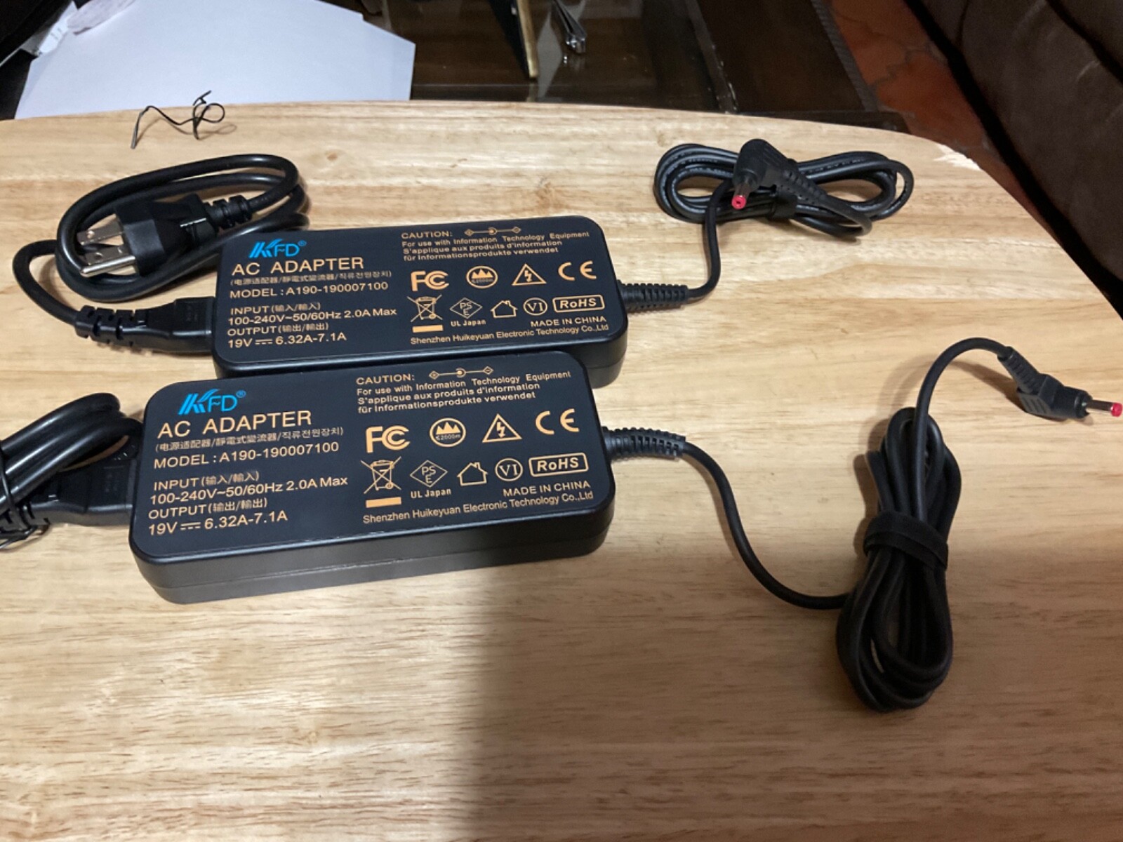 KFD AC ADAPTER A190-190007100 Out 19V 7.1 Amps Input 100V-240Vac. 135W ...