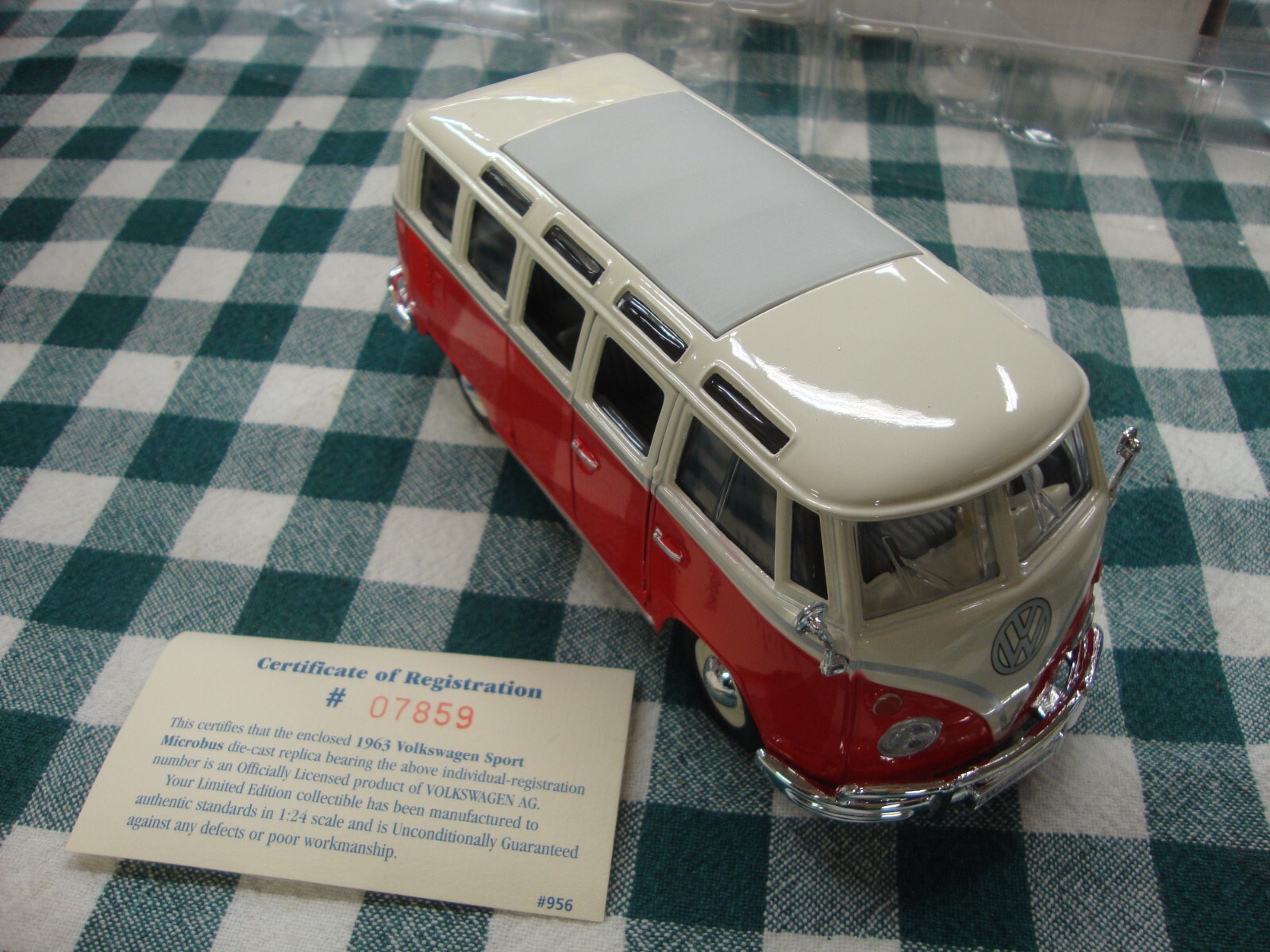 1963 Volkswagen Sport Microbus - 1/24 Scale Maisto Limited Edition ...