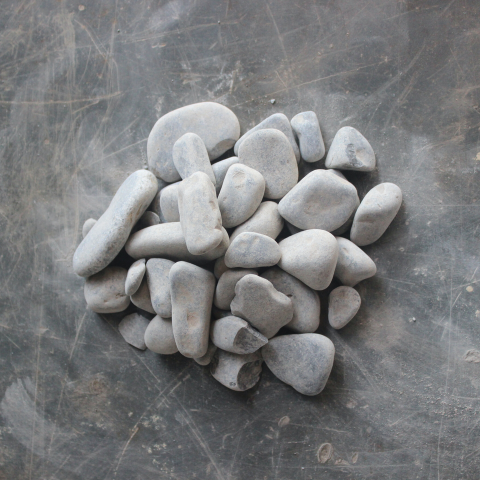 Natural Blue Decorative Landscaping Garden & Aquarium River Pebble ...