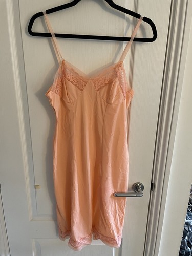 Vintage Celon Courtaulds Sorcière Peach Nylon Full Slip Petticoat UK ...