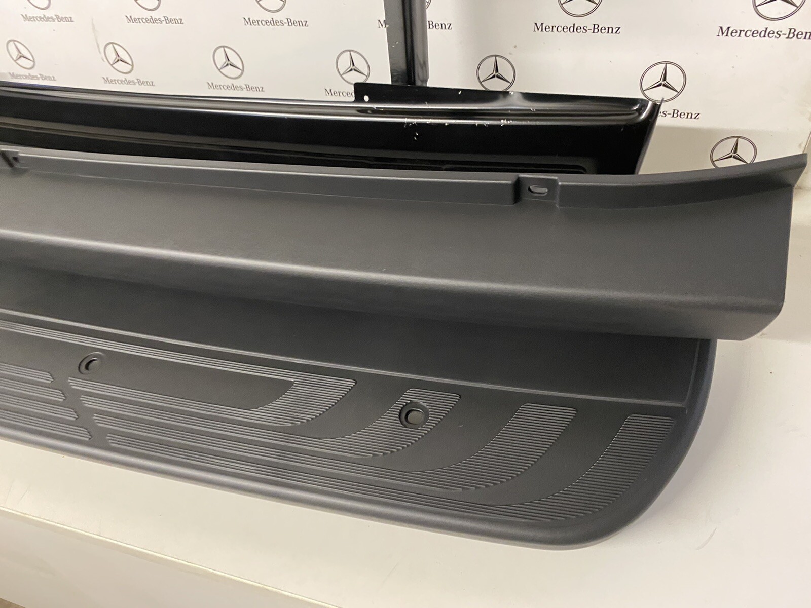 Mercedes Sprinter W907 New Shape 2020 Rear Step + Cover | eBay