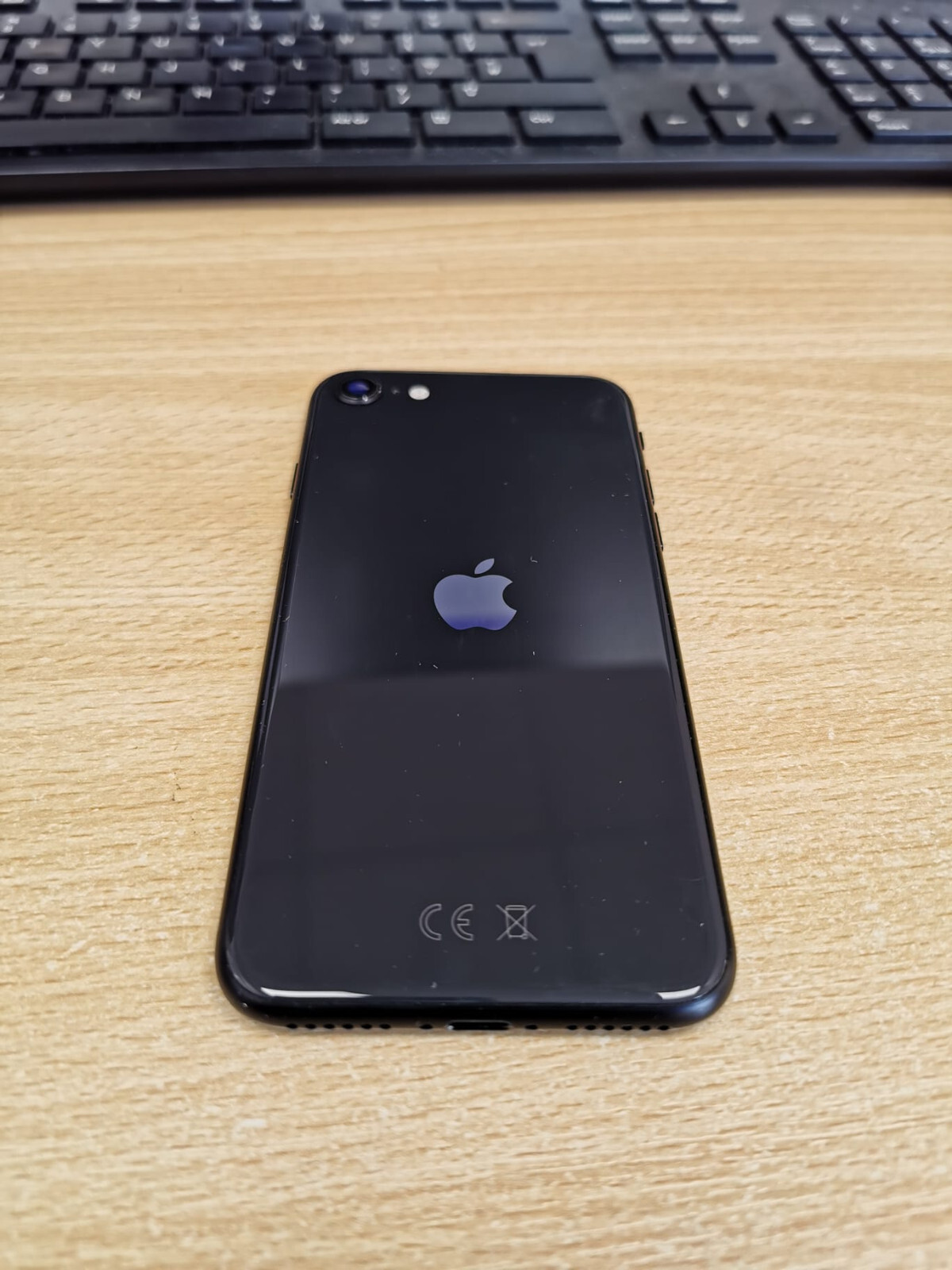 Apple iPhone SE 2020 - 64GB - Black Good Condition | eBay UK