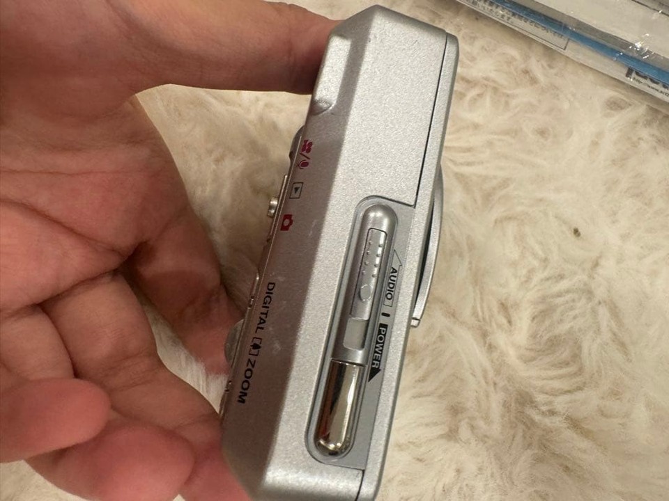 Fuji FinePix 50i Digital Camera No Accessories Needed No Customs Fees ...