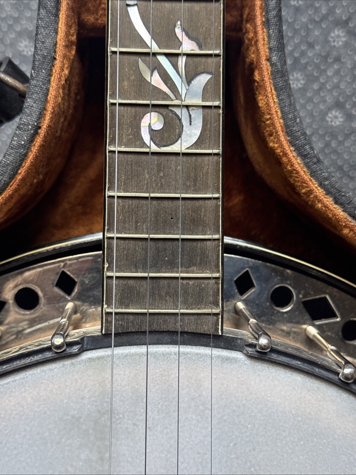 Vintage/Antique 1920s30s Melody King Ornate Hand Tooled Tenor Banjo W ...