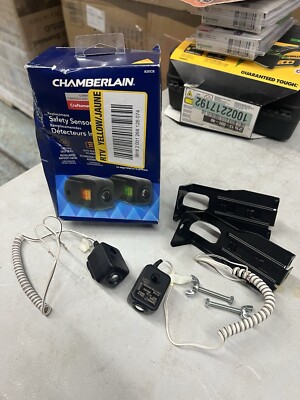 CHAMBERLAIN 820CB CRAFTSMAN LIFTMASTER REPLACEMENT SAFETY SENSORS As-Is ...