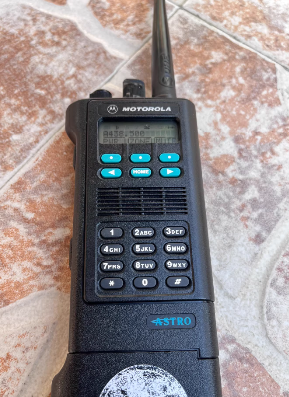 1pcs MOTOROLA ASTRO SABER 3, UHF 403-470M, with battery and charger | eBay