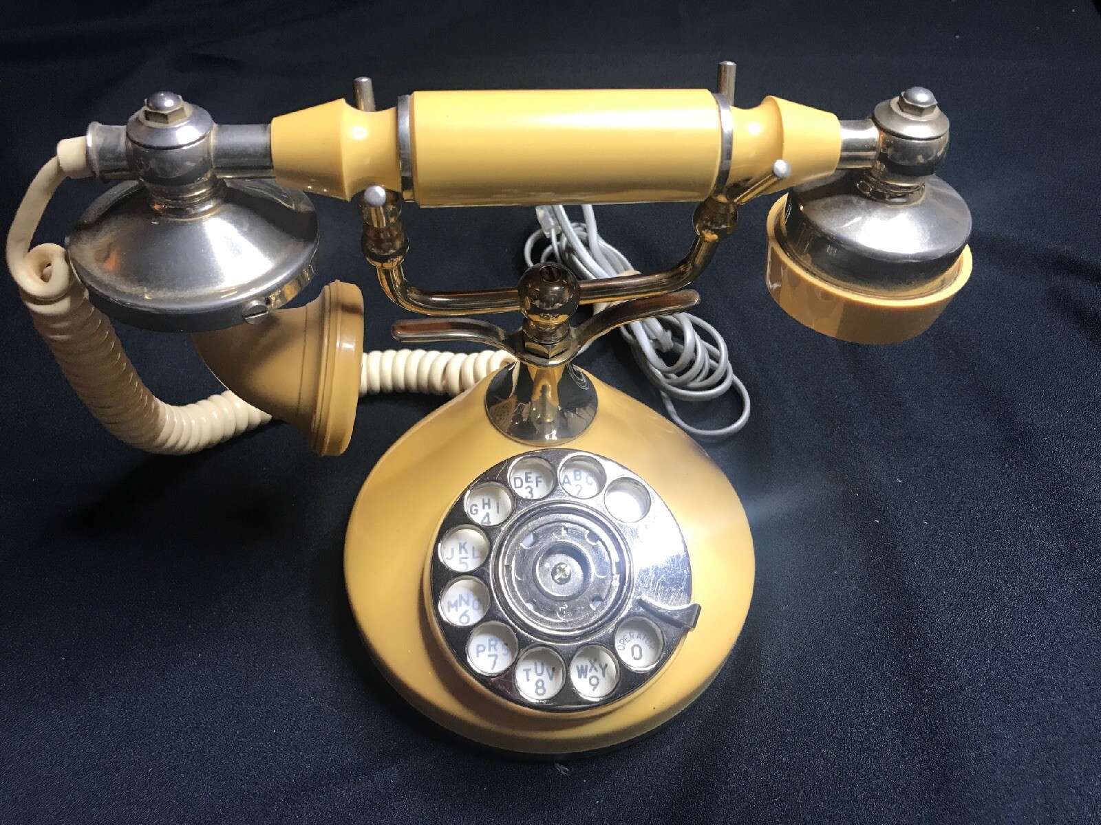 ITT Own-A-Phone - Vintage French Style Rotary Dial Telephone - Plastic ...