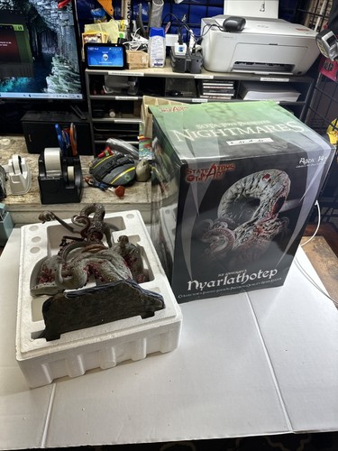 SOTA Toys Nightmares Nyarlathotep Statue H.P. Lovecraft Grey 190/190 ...