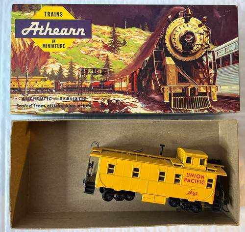 Athearn Blue Box Kit 1252 HO Train Union Pacific Yellow Caboose 3862 | eBay