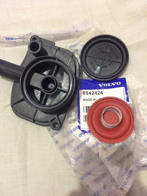Volvo XC60 XC90 V70 S60 S80 Crankcase Breather Valve 8642424 GENUINE | eBay