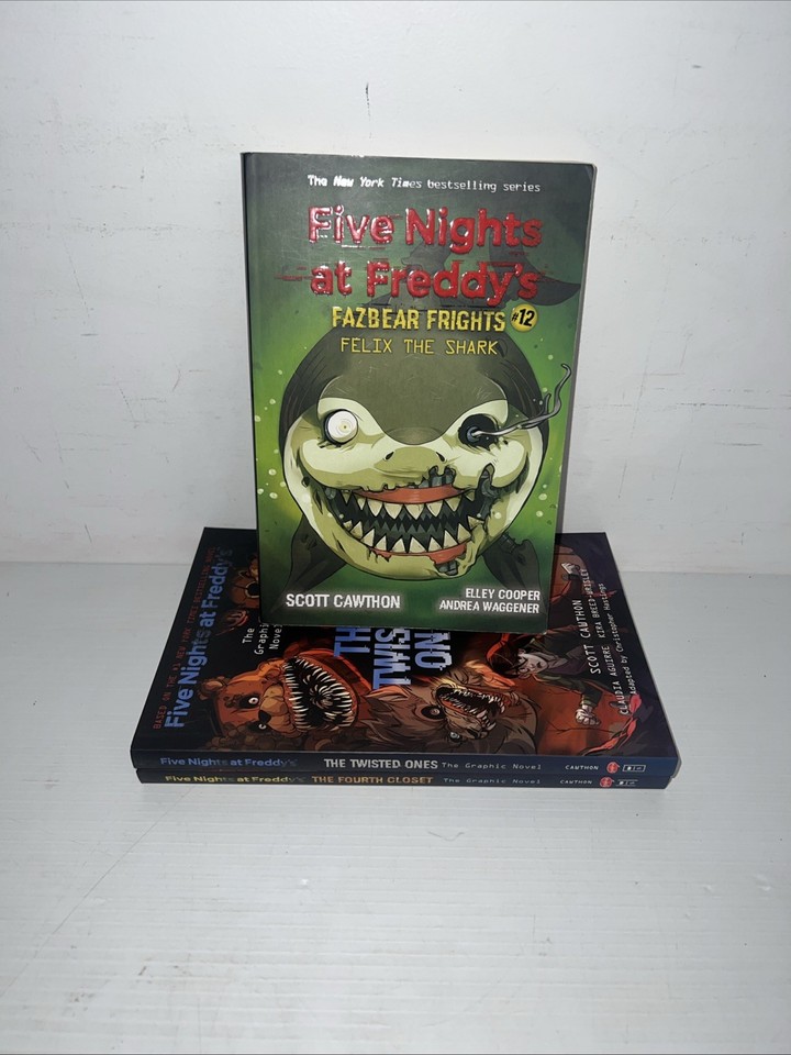 five nights at freddys Scott Cawthon X3 Book Bundle Excellent Condition ...