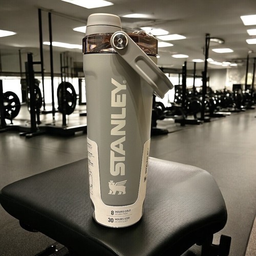 STANLEY Activate Shaker Bottle, Brand New With Tags, Sold Out, 20 Oz ...