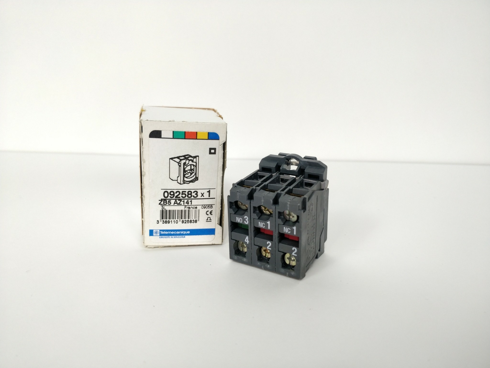 Telemecanique ZB5AZ141 Single Contact Block with Body/Fixing Collar | eBay