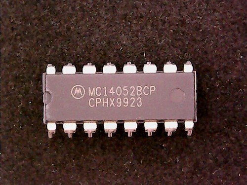 MC14052BCP - Motorola Analog MUX Dual 4-Channel 4052B (DIP-16) | eBay