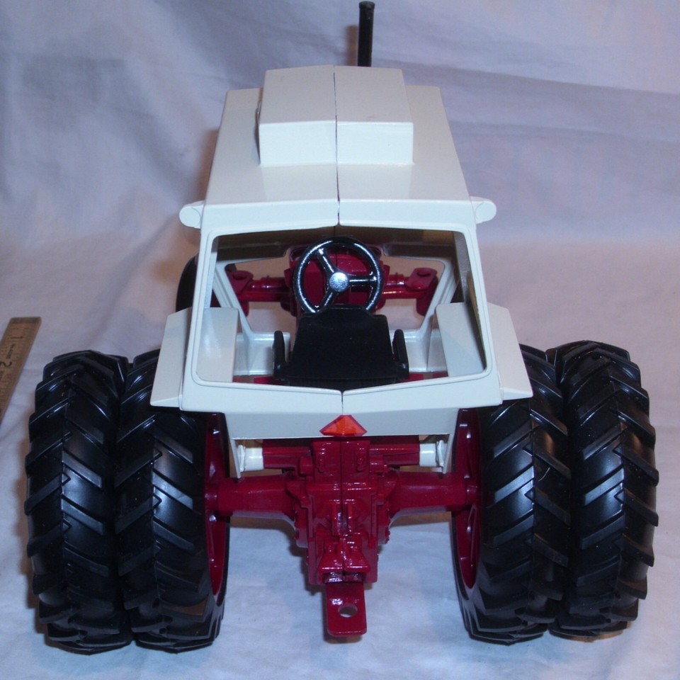 ERTL INTERNATIONAL MODEL 1256 FARM TRACTOR MODEL 1/16 1998 FARM TOY ...