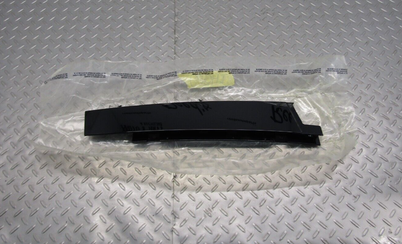 2018-2022 GMC TERRAIN FRONT DRIVER SIDE DOOR WINDOW B PILLAR APPLIQUE ...
