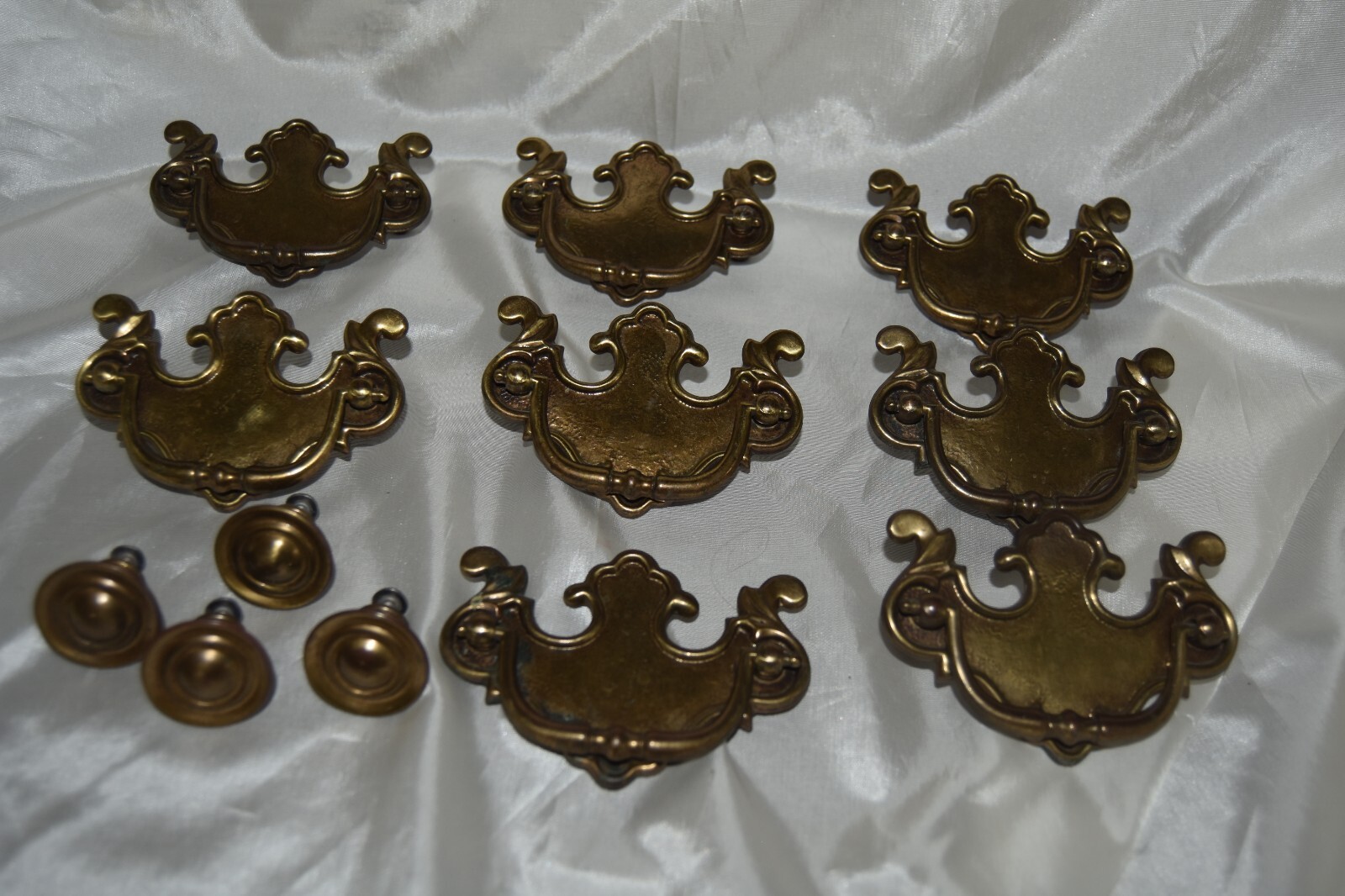 Lot 8 Vintage Brass Drop Handle Drawer Pull with 4 pull knobs Cabinet ...