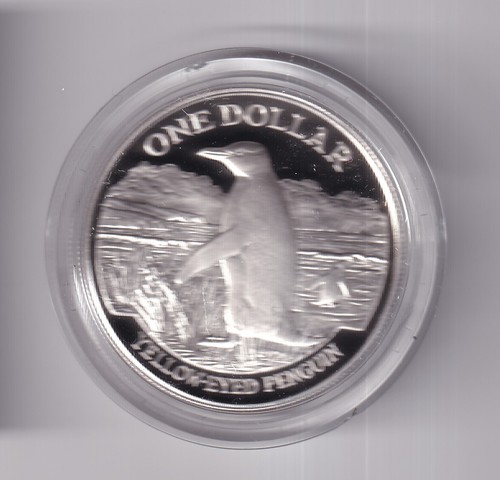 NEW ZEALAND PROOF: 1988 $1 YELLOW-EYED PENGUIN SILVER COIN IN CAPSULE # ...