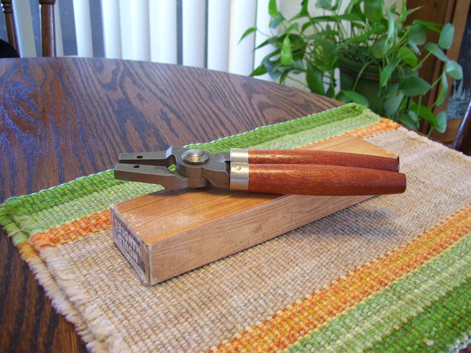 Thompson / Center Arms Co. Single Cavity Mould Handles Bullet Mold ...