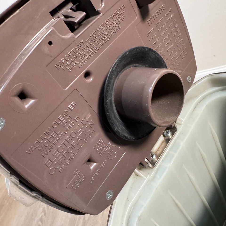 Electrolux Marquise 1521 Canister Vacuum BUNDLE Power Nozzle + Tools ...