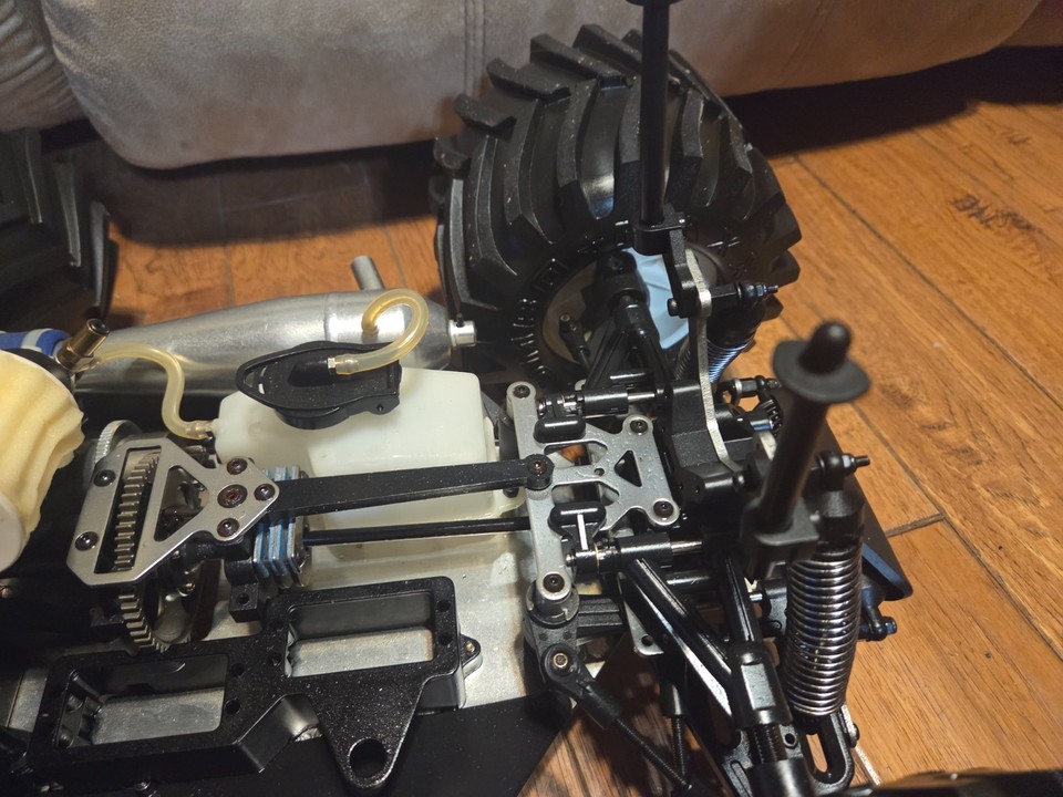 nitro THUNDER TIGER EK4-largest nitro motor ever installed-70 | eBay