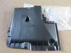 RANGE ROVER EVOQUE 2010> REAR UNDERBODY FLOOR SHIELD RIGHT !GENUINE ...