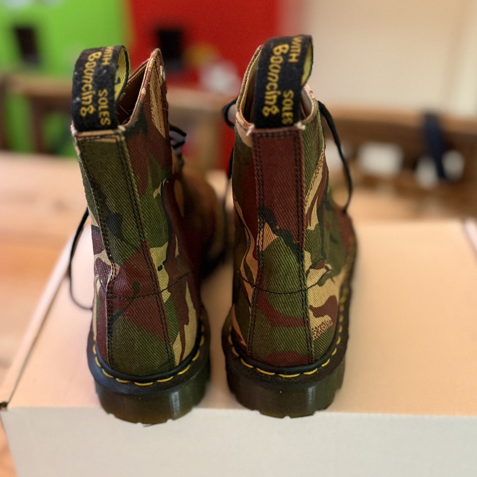 Dr. Martens 1460 Made in England Lick Wax Canvas Camo Pascal UK 10 ...