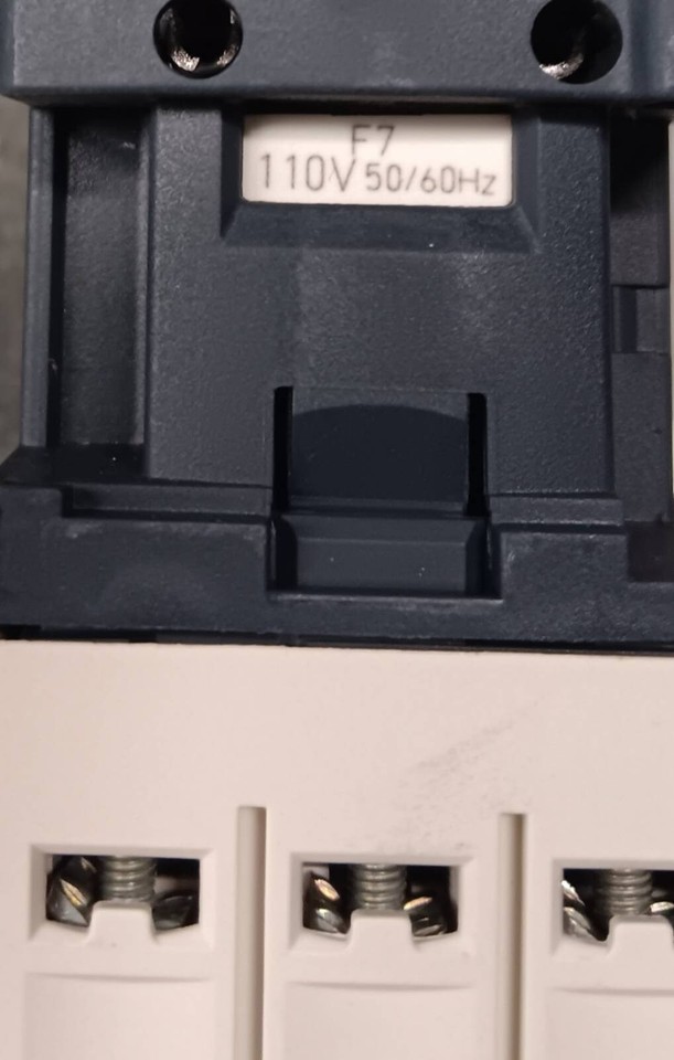 TELEMECANIQUE CAD32 SCHNEIDER A013250 CONTACTOR 110V AC COIL 50/60 Hz ...