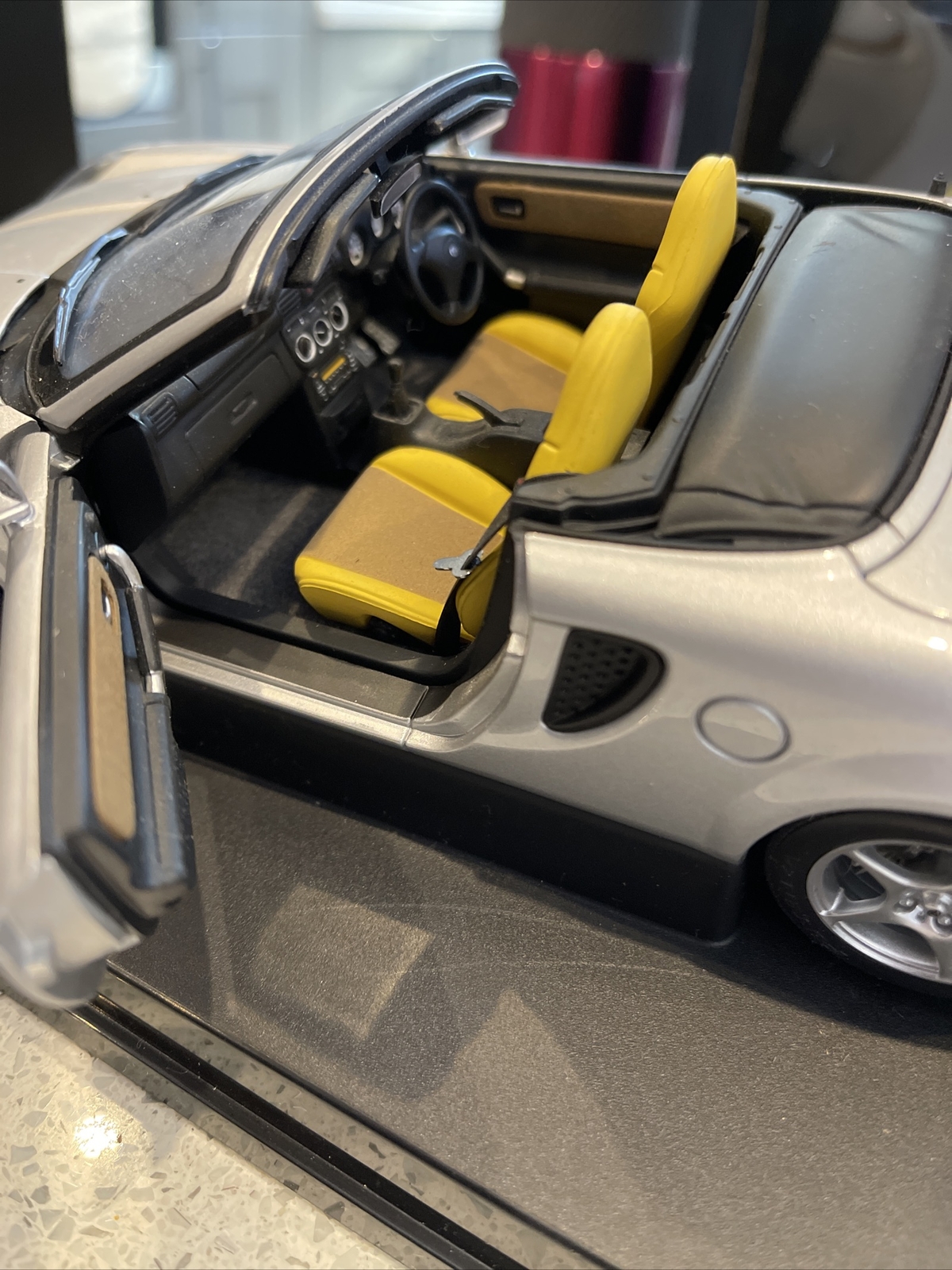 AUTOart MODELS - TOYOTA MR2 SPYDER - SILVER - 1/18 SCALE MODEL CAR ...