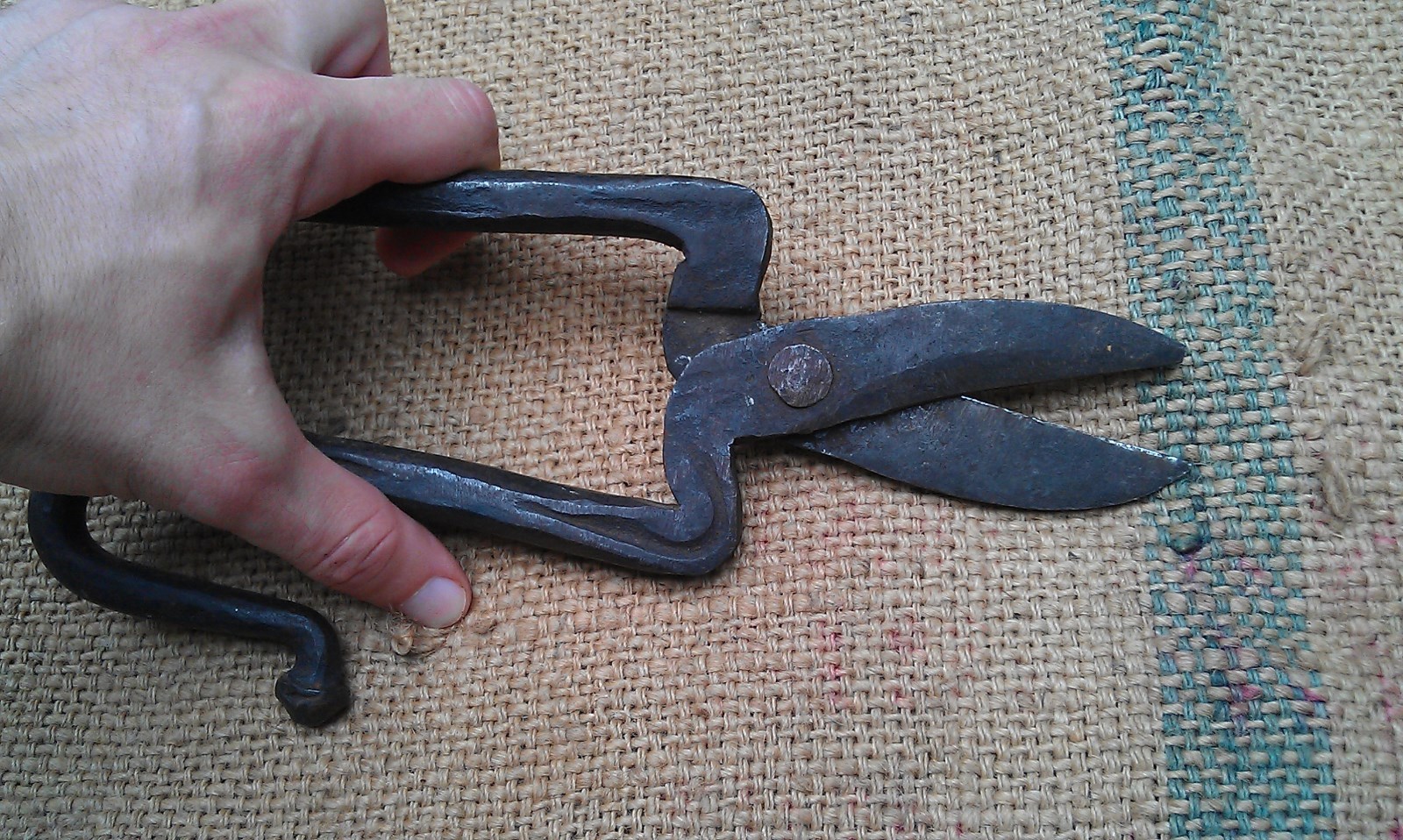 ANTIQUE HUGE WROUGHT IRON TIN SCISSORS SHEARS | eBay