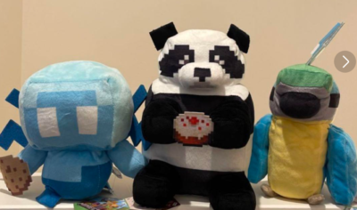 From A Minecraft Parrot Plush Parrot Plush (9in) – Youtooz