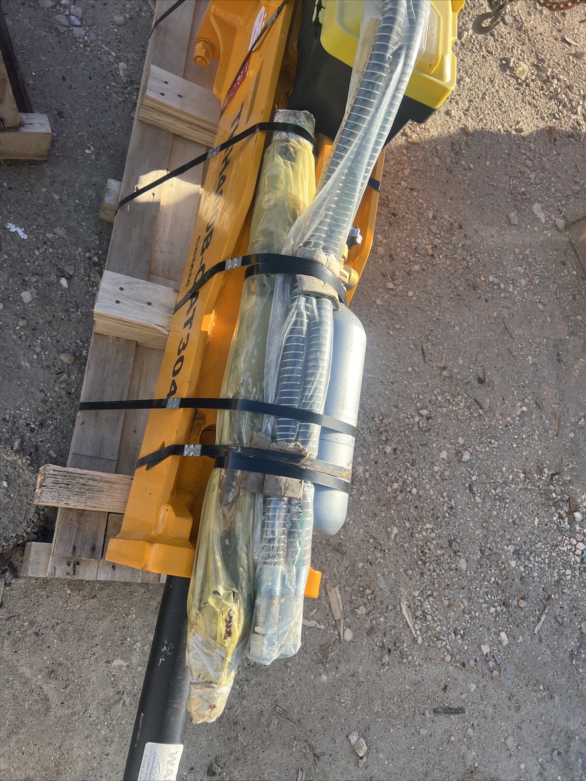 Cat 304 Hydraulic Hammer Concrete Breaker Mini Excavator 40 Mm Pins New ...