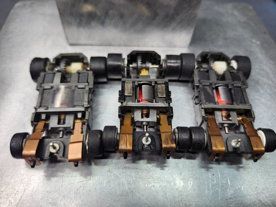 AFX CHASSIS (3) ALL RUN. LOT #60 | eBay