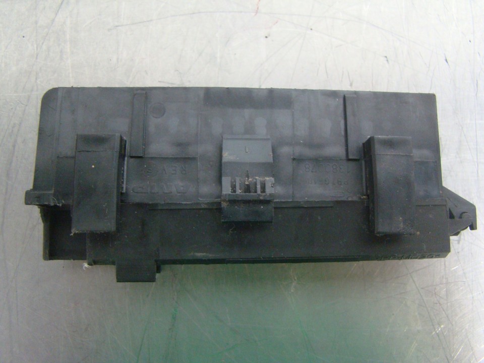 Can-Am BRP Spyder Roadster 2008-2009 GS Positive Cable Fuse Box Part ...