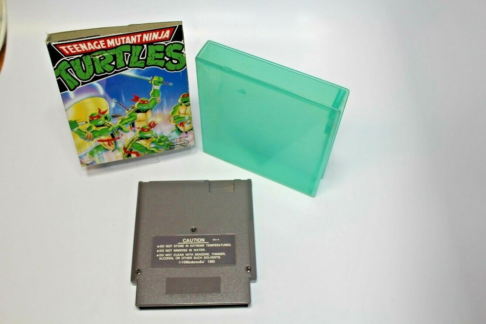 Teenage Mutant Ninja Turtles - NES - 1988 - Game & Hard Case - Cleaned ...