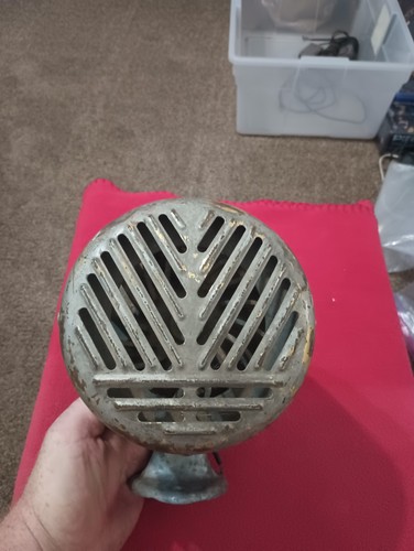 Vintage Federal Siren & Signal Co. FIRE TRUCK SIREN 12V WORKS GREAT ...