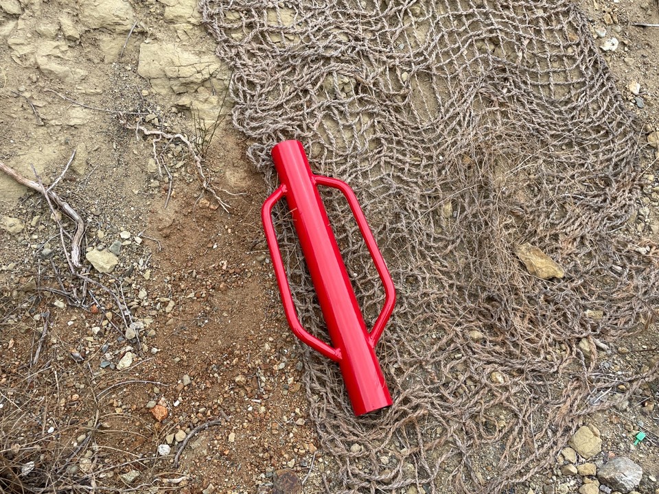 Sandbaggy Manual Fence Post Driver | Wholesale Red T Post & U Post Hole ...