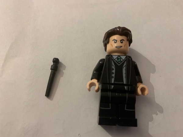 NEW EXCLUSIVE LEGO Harry Potter TOM RIDDLE Minifigure hp242 Plus Wand ...