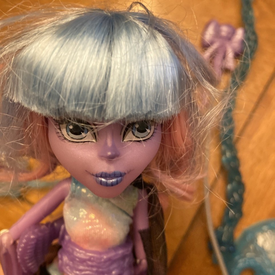 Monster High G1 Haunted River Styxx doll ,clothes,accessories READ ...