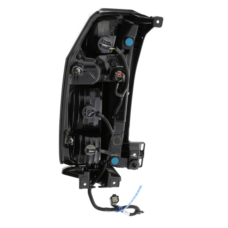 OEM NEW 21-23 Suburban Tahoe Rear Tail Light Stop Lamp Passenger Side ...