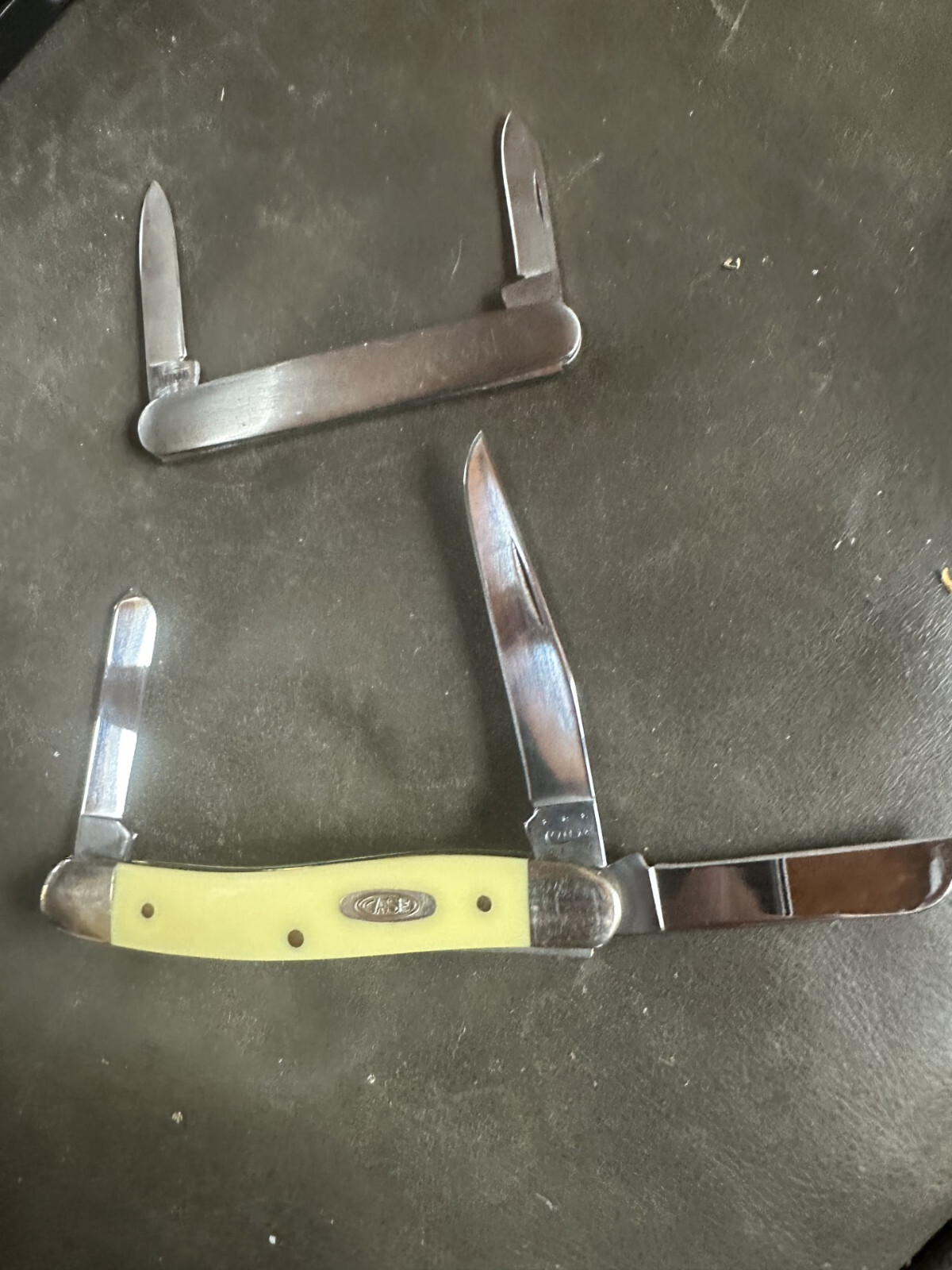 Lot o 2 Case XX Knives. M279 2 blade & 3318 CV 3 blade | eBay