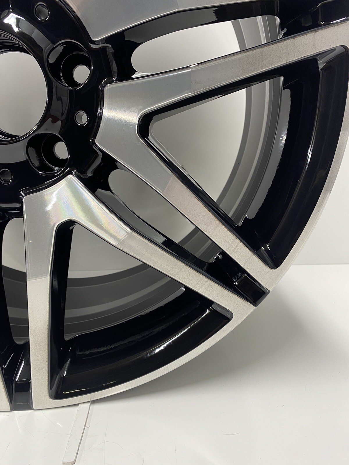 One MERCEDES 19" AMG Twin Spoke Alloy Wheel Genuine Front A2124014502 ...