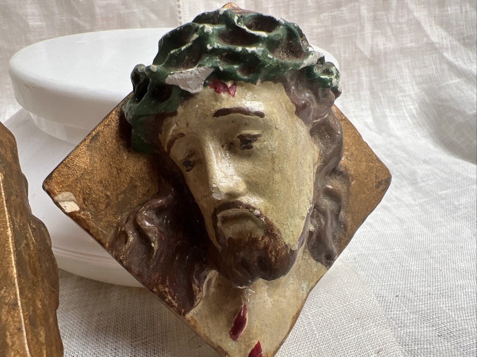 2 Square Chalkware Wall Plaques Vintage Crucifixion Jesus Sorrowful ...