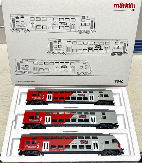Marklin HO 43540 Double Decker OBB City Shuffle Commuter car train set ...