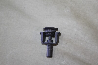 Mercedes W209 Clk500 Clk320 W203 Right Or Left Upper Radiator Pin Mount ...