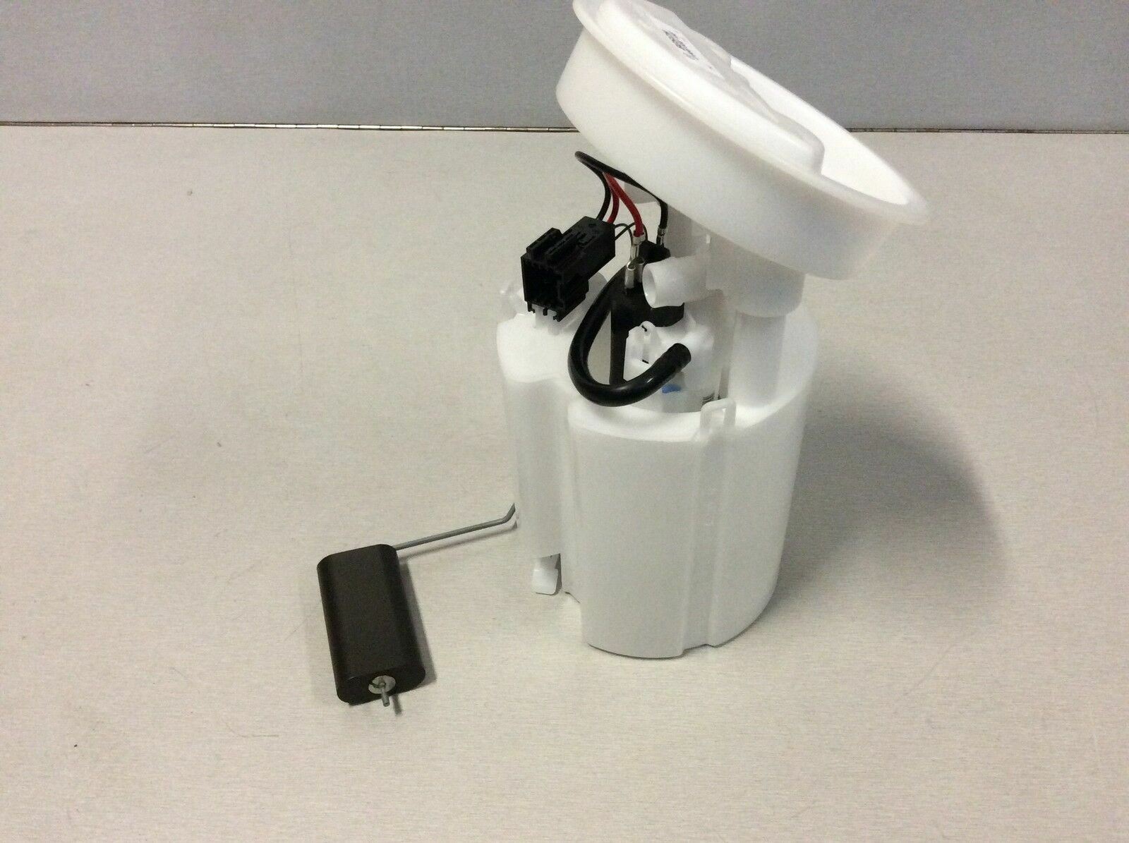 GENUINE FUEL PUMP 2000-2007 C-CLASS Mercedes Benz W203 C180 C200 C240 ...