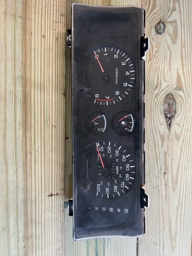 1993-93 Nissan D21 Hardbody speedometer cluster 181,103 | eBay